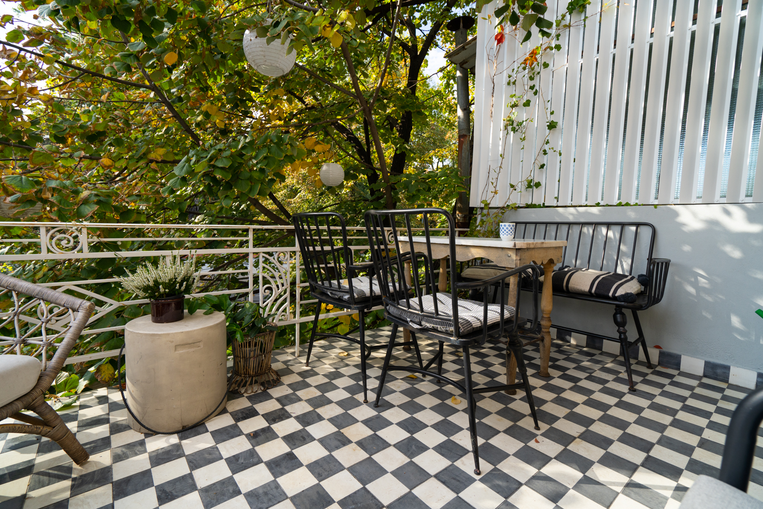 24 de idei pentru a decora o gradina sau o terasa cu bani putini - Zumi